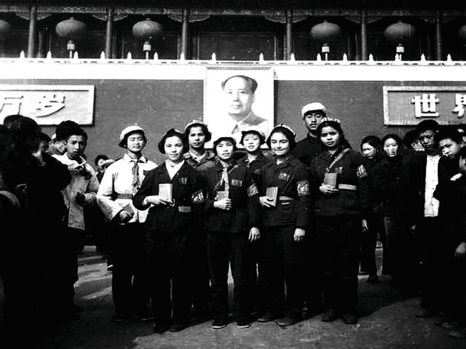 A collection: Xinjiang red guards in Beijing in 1966 – Everyday Life in ...