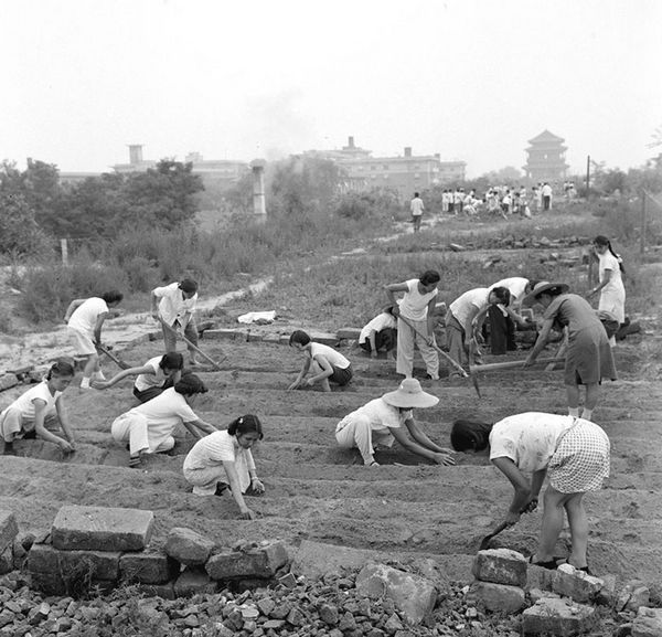 A collection: Everyday Life in Beijing in 1960 – Everyday Life in Mao's ...
