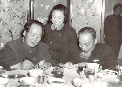 Mao gives his autograph to a model elementary school teacher in 1951 ...