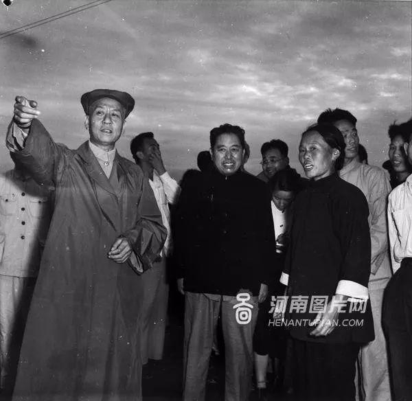A collection: Liu Shaoqi visits in Henan in 1958 and 1960 – Everyday ...