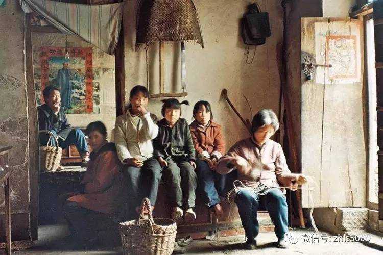 A rural family in 1982 – Everyday Life in Mao's China