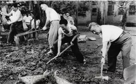 Xi Zhongxun engages in manual labor in Guangzhou in 1980 – Everyday ...