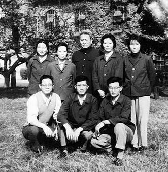 Huang Wanli’s family in 1977 – Everyday Life in Mao's China